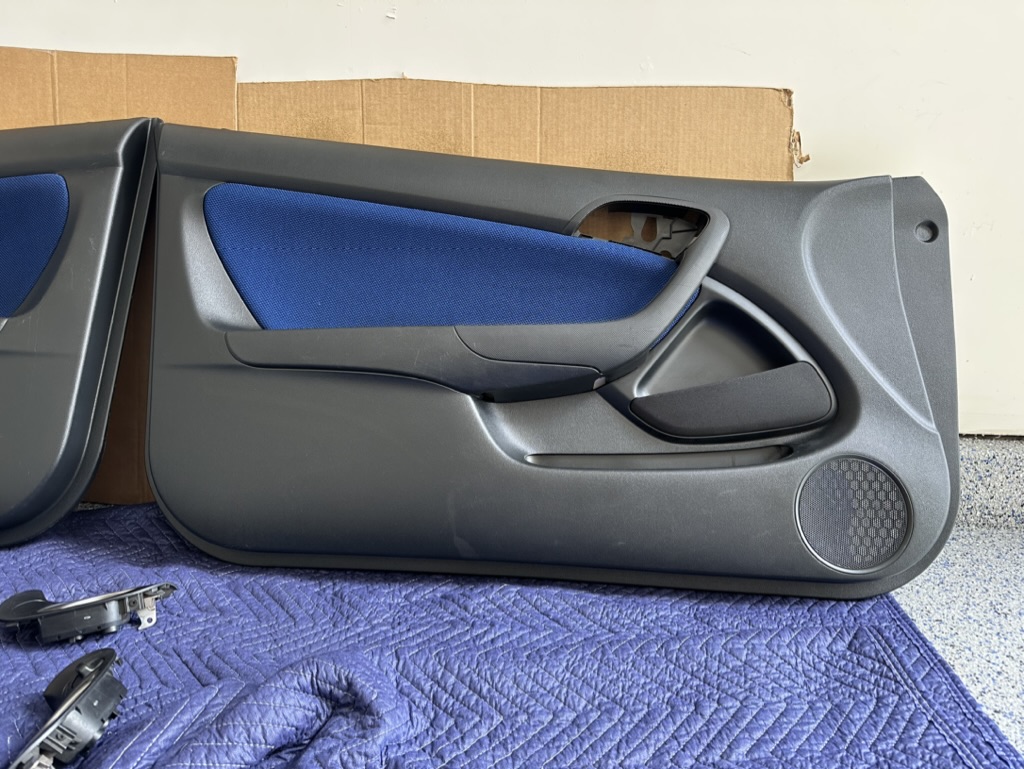 Cleaning and Installing Type R interior - DC5 Integra Type R Interior ...