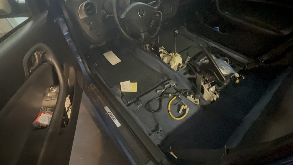 Cleaning and Installing Type R interior - DC5 Integra Type R Interior ...