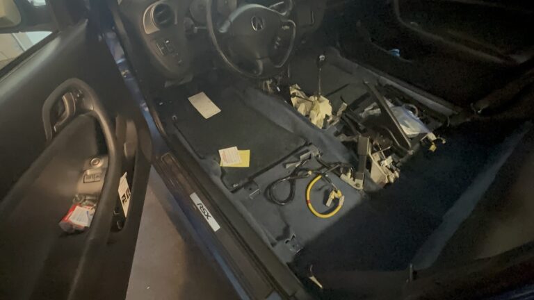 Cleaning and Installing Type R interior - DC5 Integra Type R Interior ...